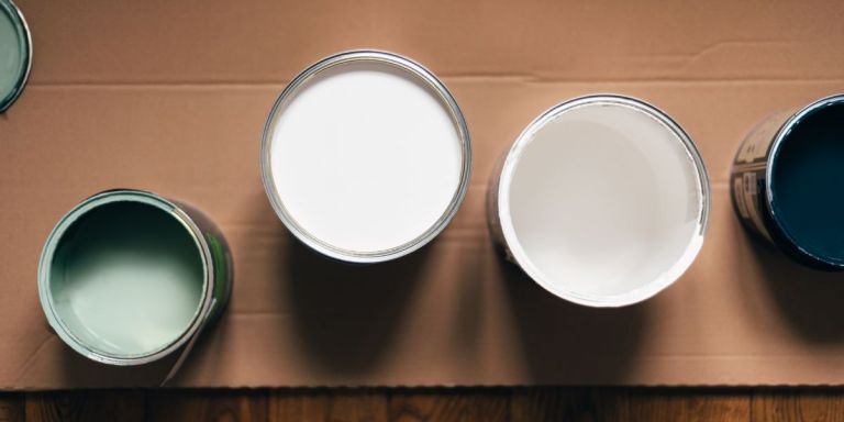 Oil-Based Paints vs. Water-Based Paints: Pros and Cons