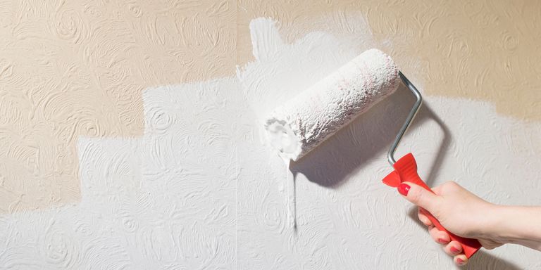 When to Paint Over Your Wallpaper and How to Do It Right